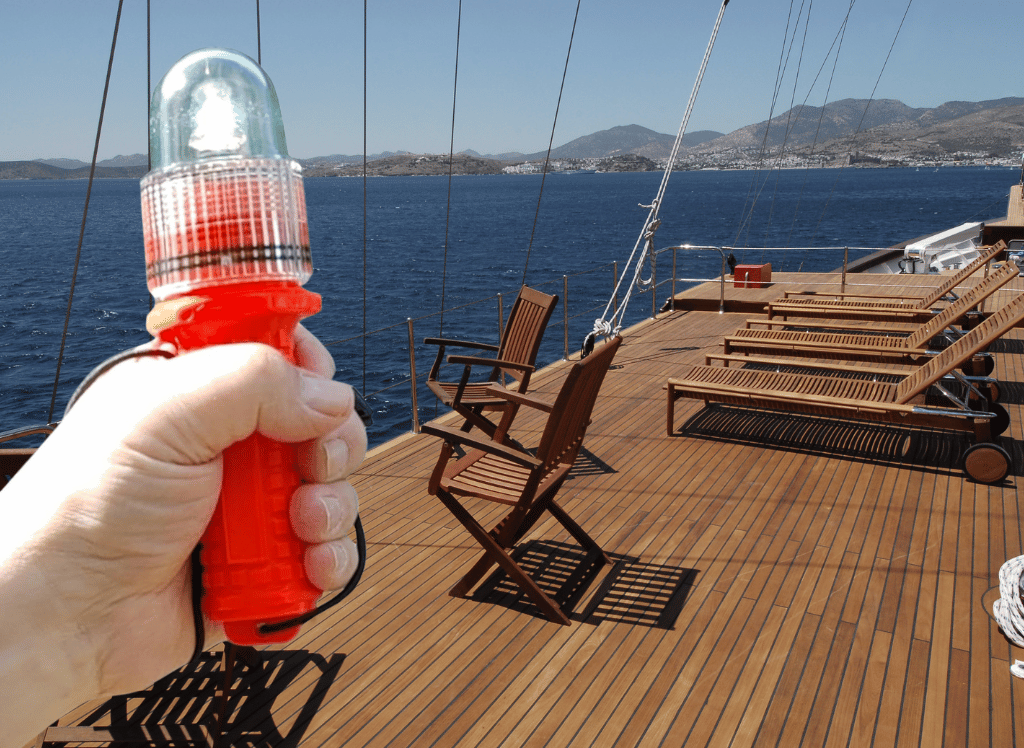 Navigating The Seas Safely With An Electronic Boat Flare